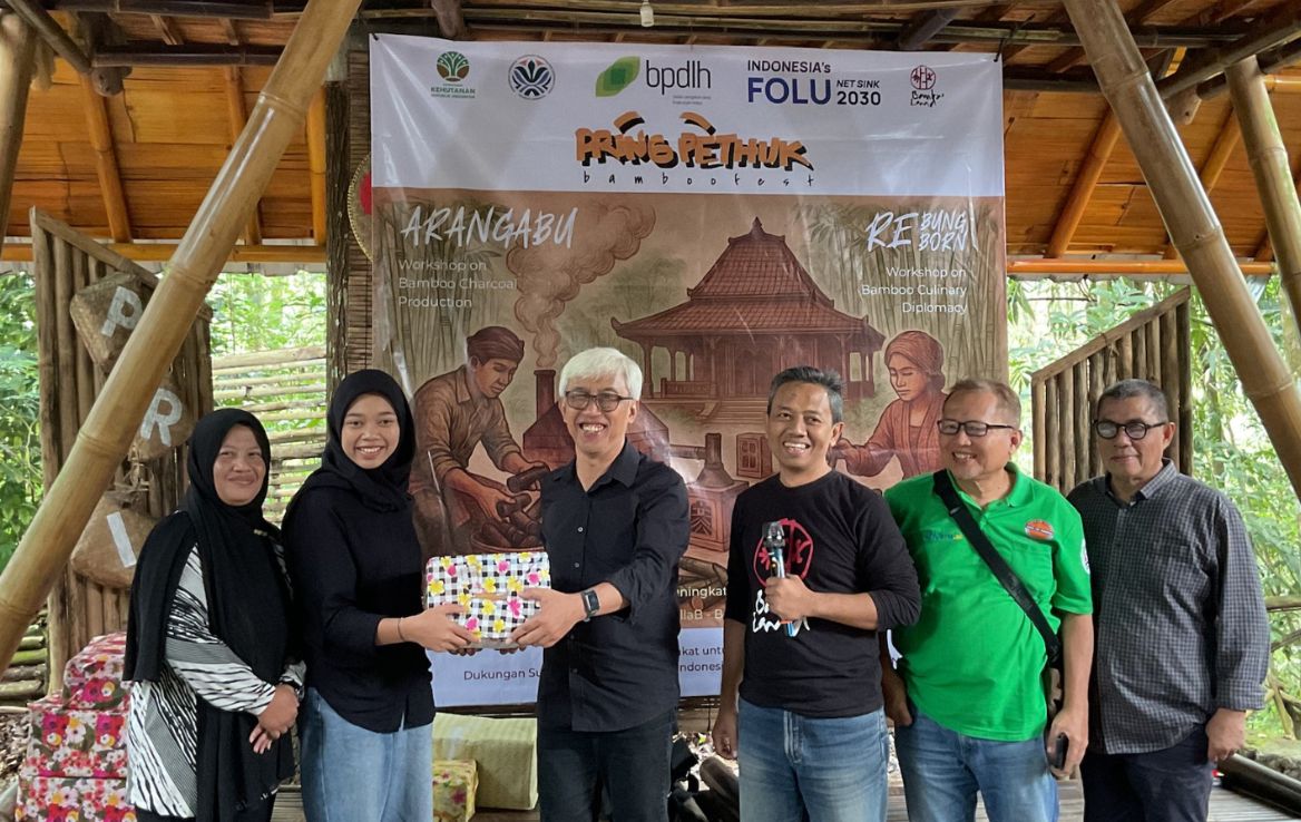 Diplomasi Kuliner Rebung dalam Pring Pethuk Bamboofest 2025 ...