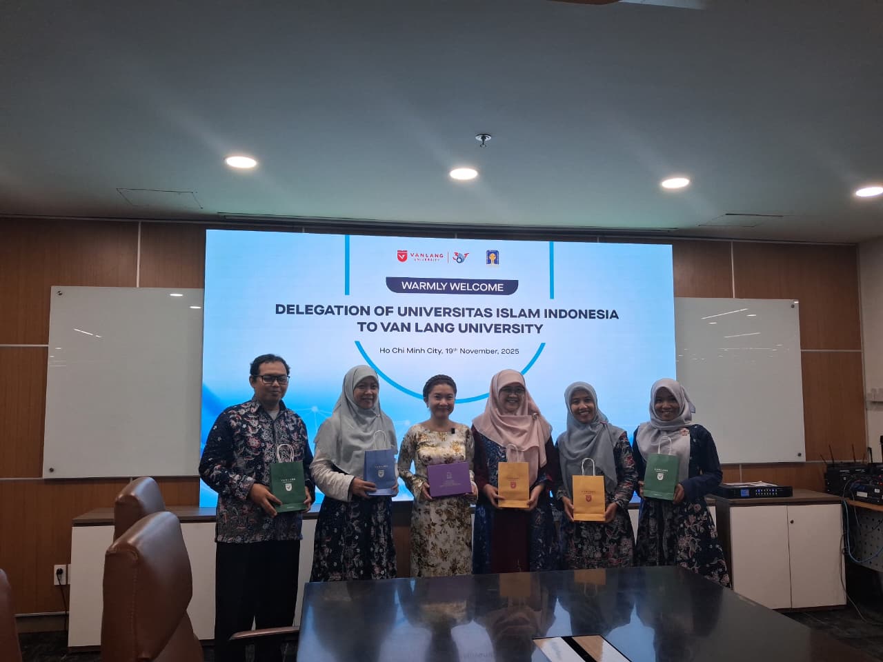 FP UII Jalin Kerja Sama Strategis dengan Van Lang University - Universitas Islam Indonesia